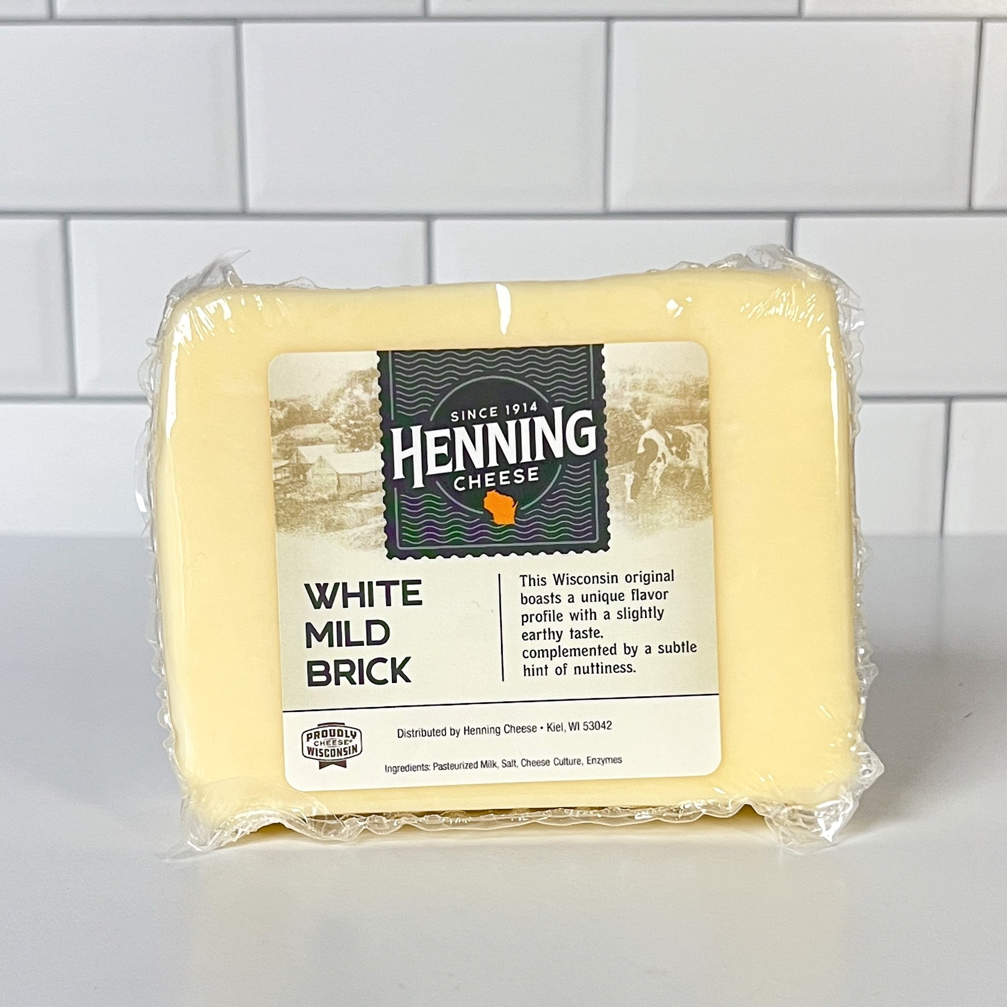 White Mild Brick Cheese – Royal Guernsey Creamery